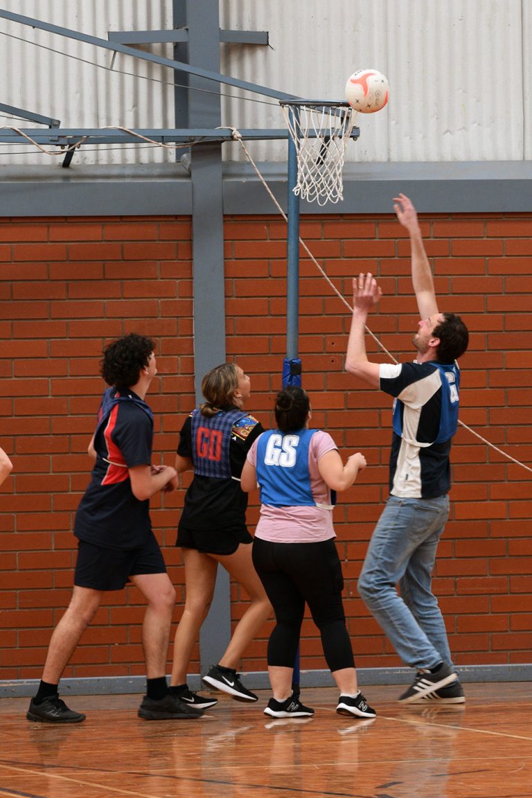 Staff Prevail in "R U OK?" Netball Challenge - Port Lincoln High School
