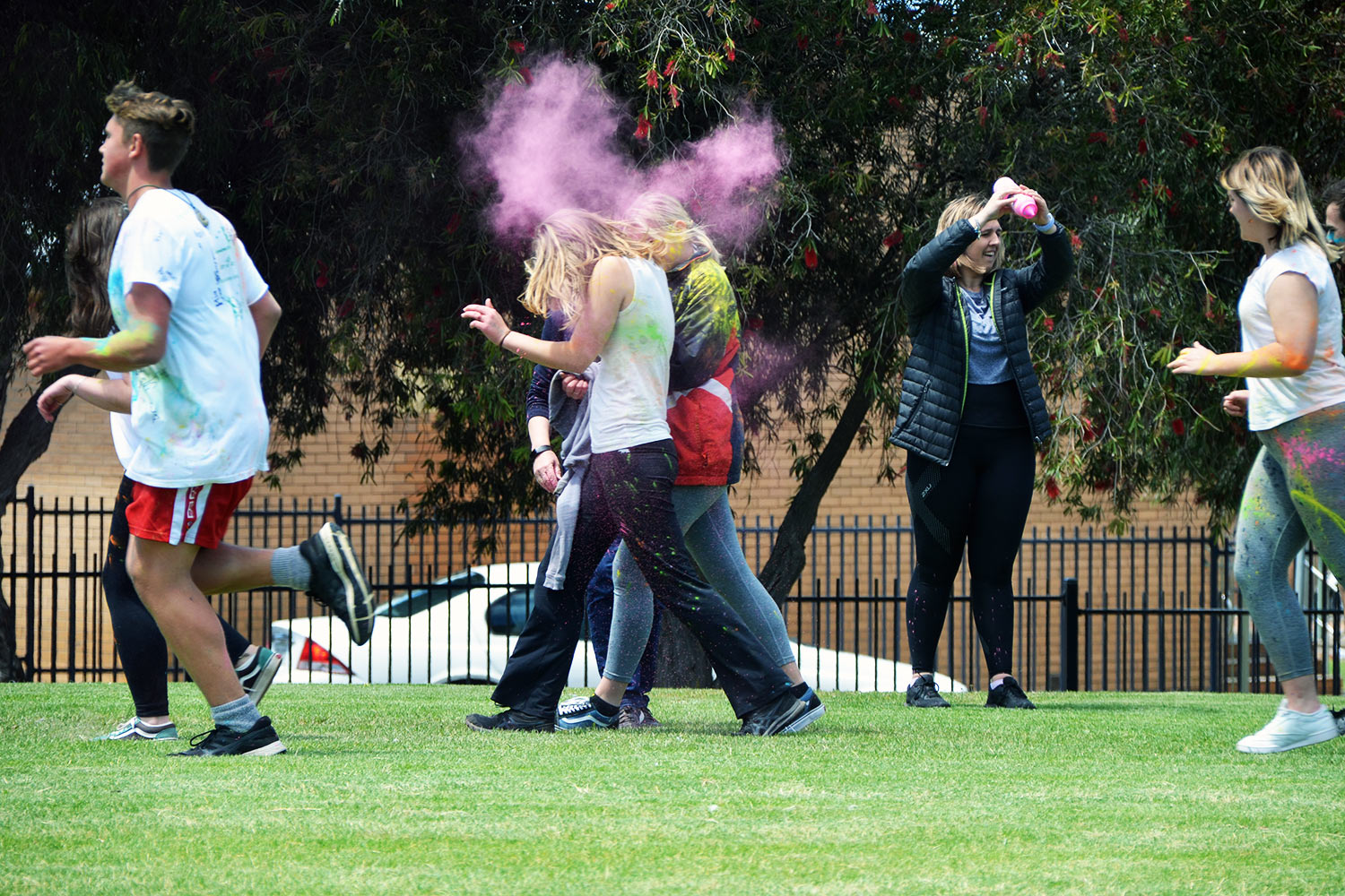 Colourful Fun Run in the Sun for PE Week - Port Lincoln High School