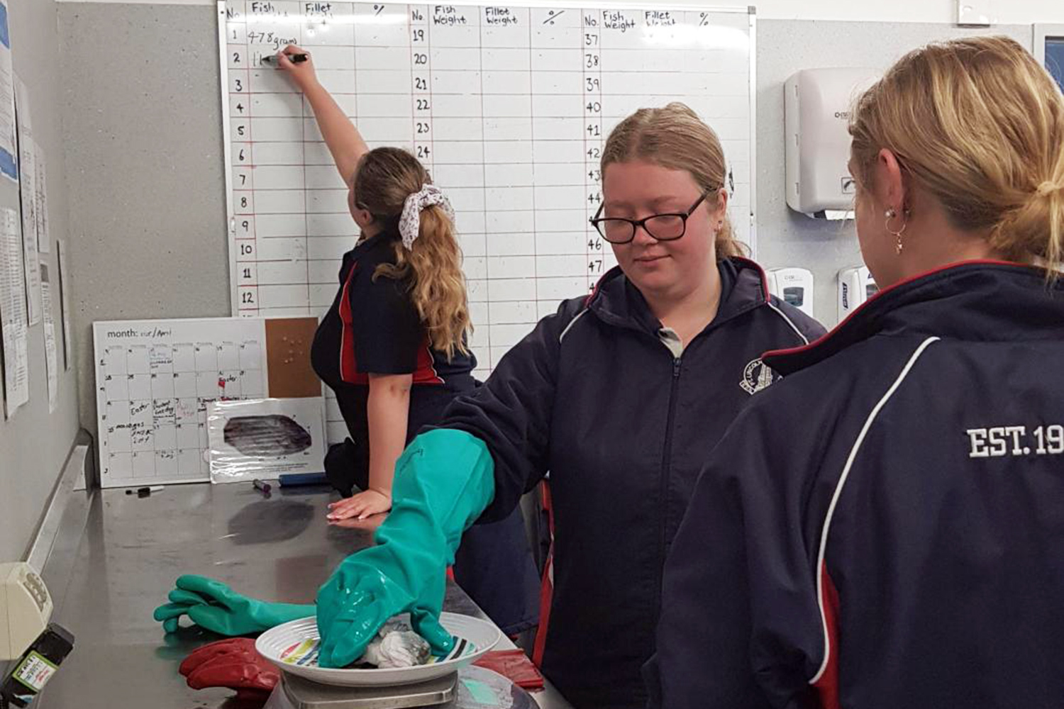 Food Students Experience Sustainable Seafood - Port Lincoln High School