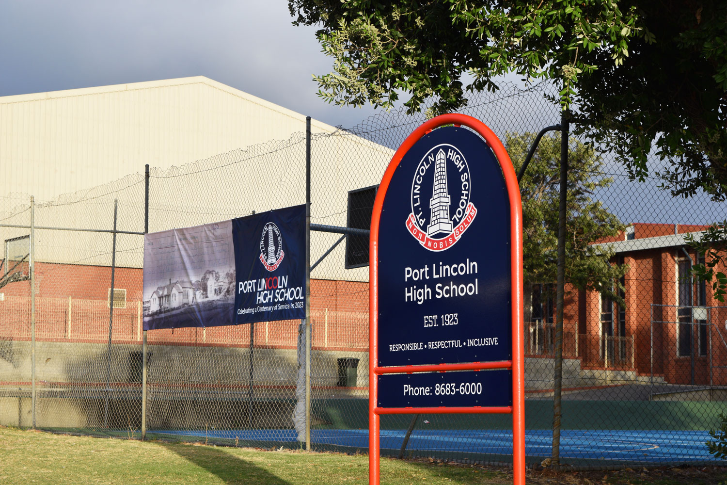 New Welcome & Centenary Signage Installed - Port Lincoln High School