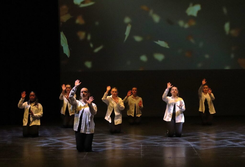 More Photos of "Whisper" Dance Production - Port Lincoln High School