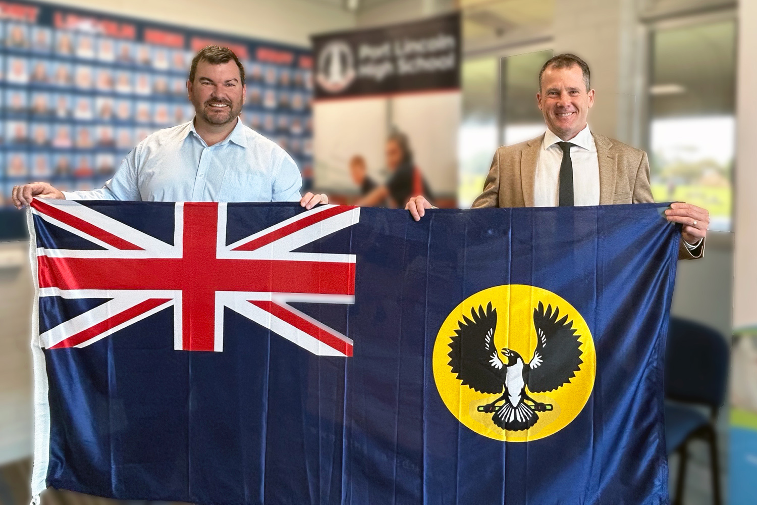 Local Member Delivers New SA Flag to PLHS - Port Lincoln High School
