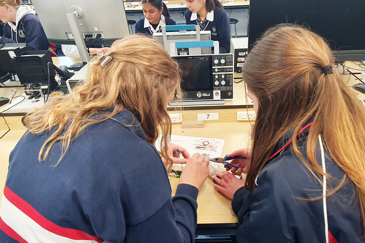 Year 10 Girls Join "Young Women in STEM" - Port Lincoln High School